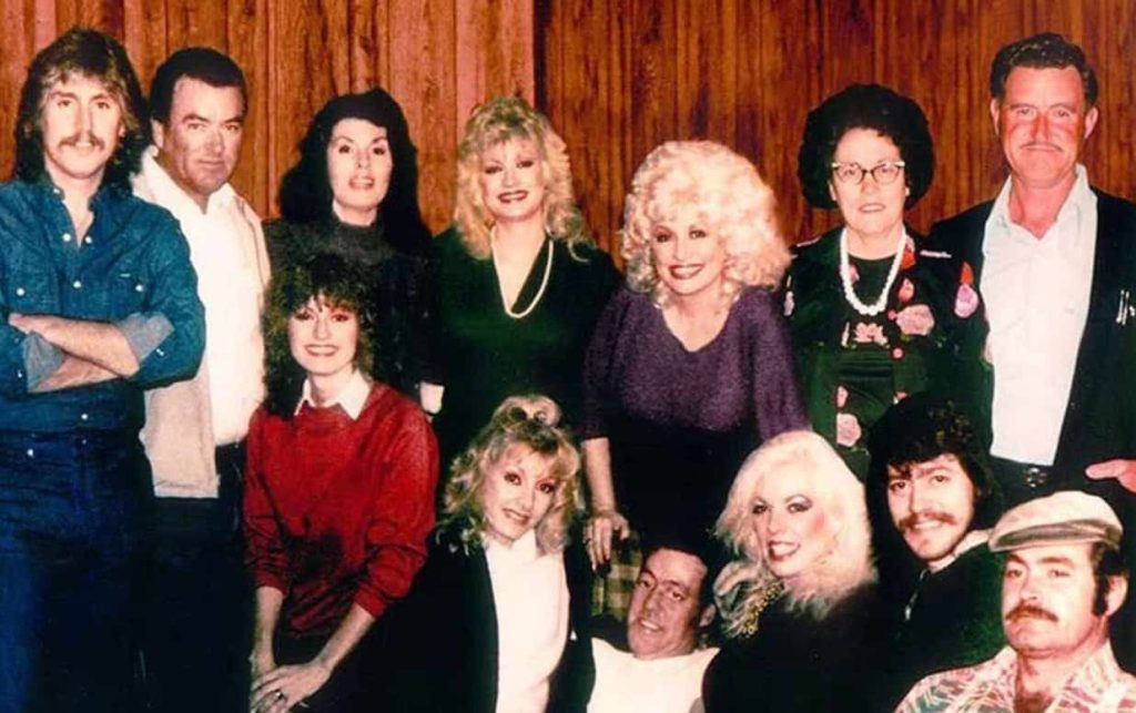 Dolly's little brother David Wilburn Parton has left the party - NoFortune